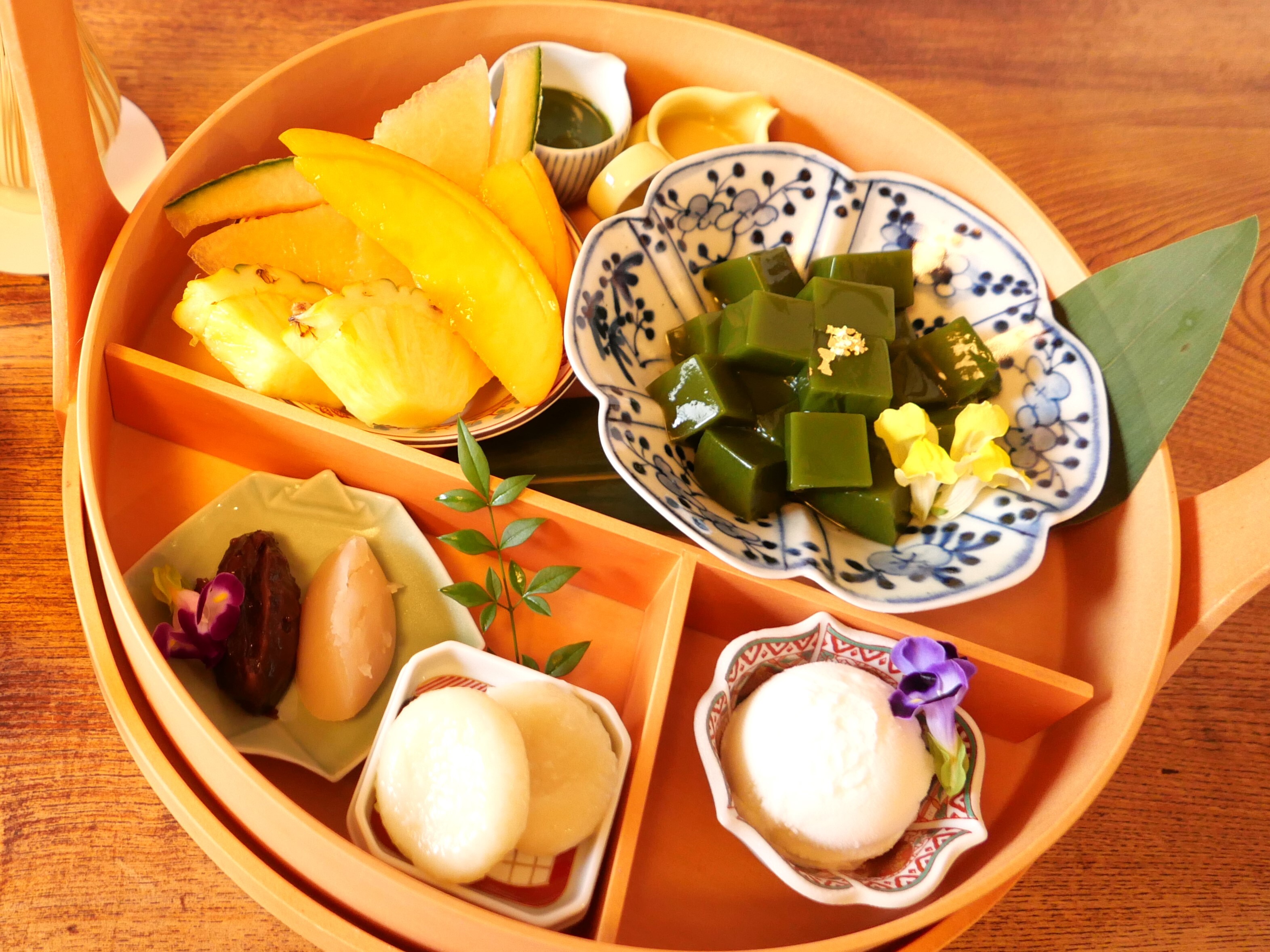 Japanese Sweets Store for You to Enjoy Seasonal Fruits - Fruit-Factory ...