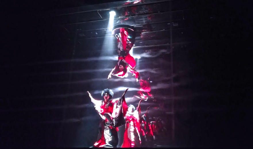 “The best show in Tokyo” Wonder Japan Experience - Fuerza Bruta | Japan ...